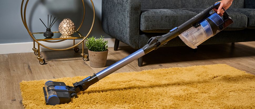 Shark Anti Hair Wrap Cordless Vacuum IZ202UK review: ideal for smaller ...