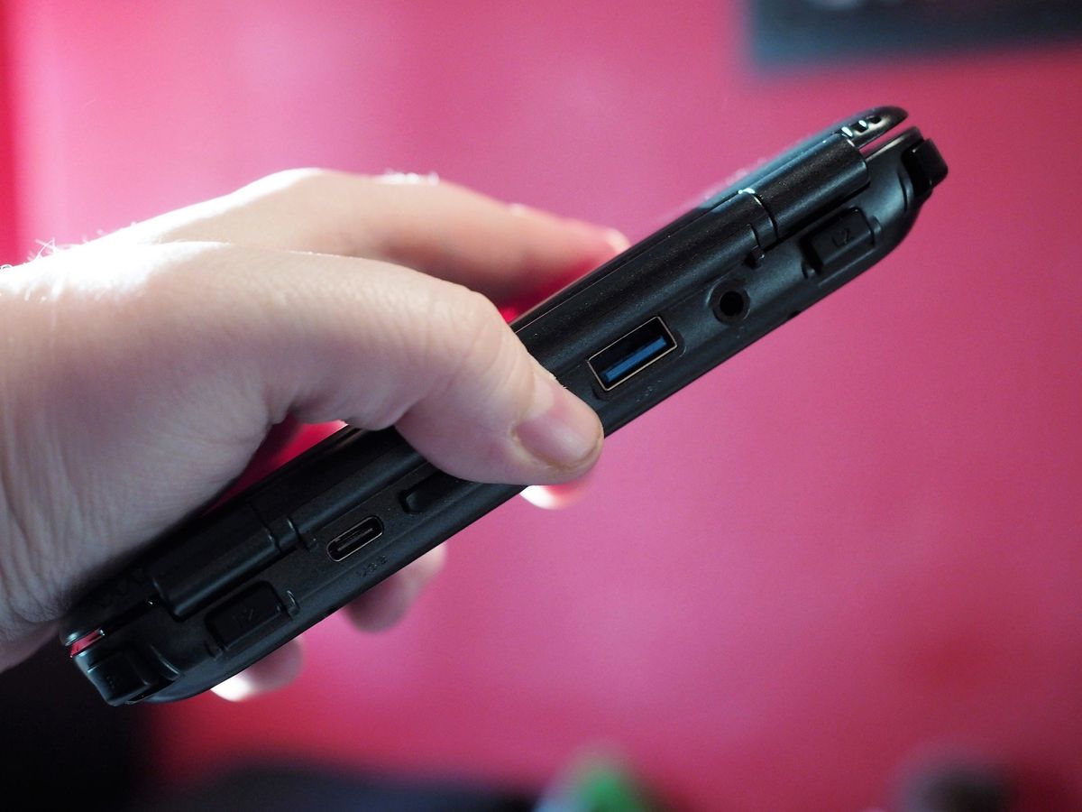 GPD Win review: A pint-sized gaming PC that touts the power of Windows ...