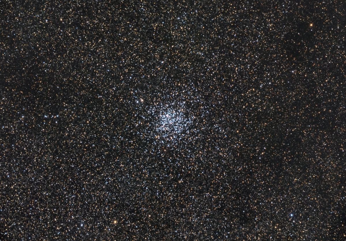 Stars Flock Together in Stargazer's View of the 'Wild Duck' Cluster | Space