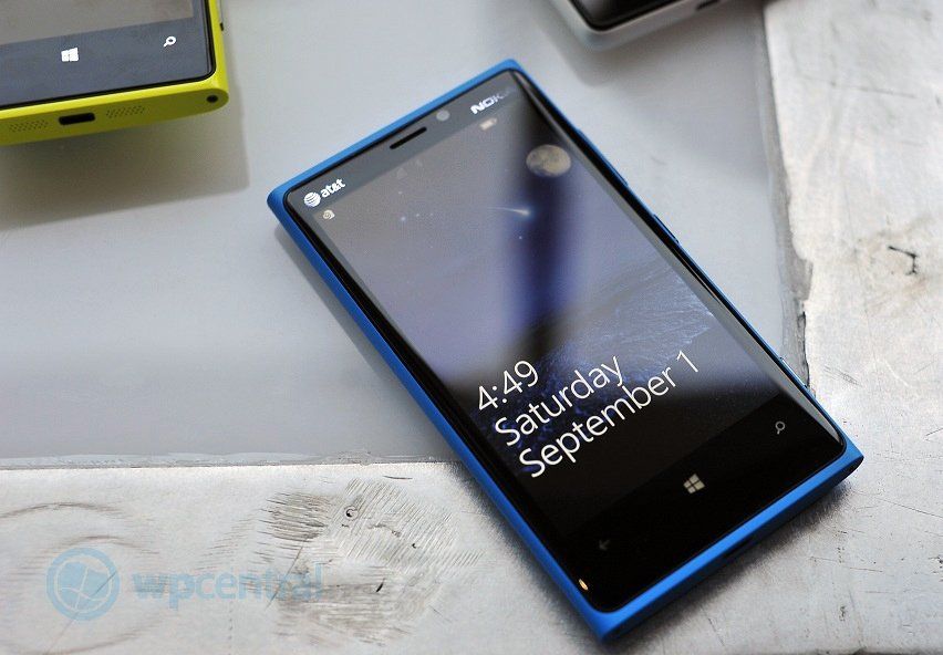 Lumia 920 hands-on video reveals new Windows Phone 8 improvements ...