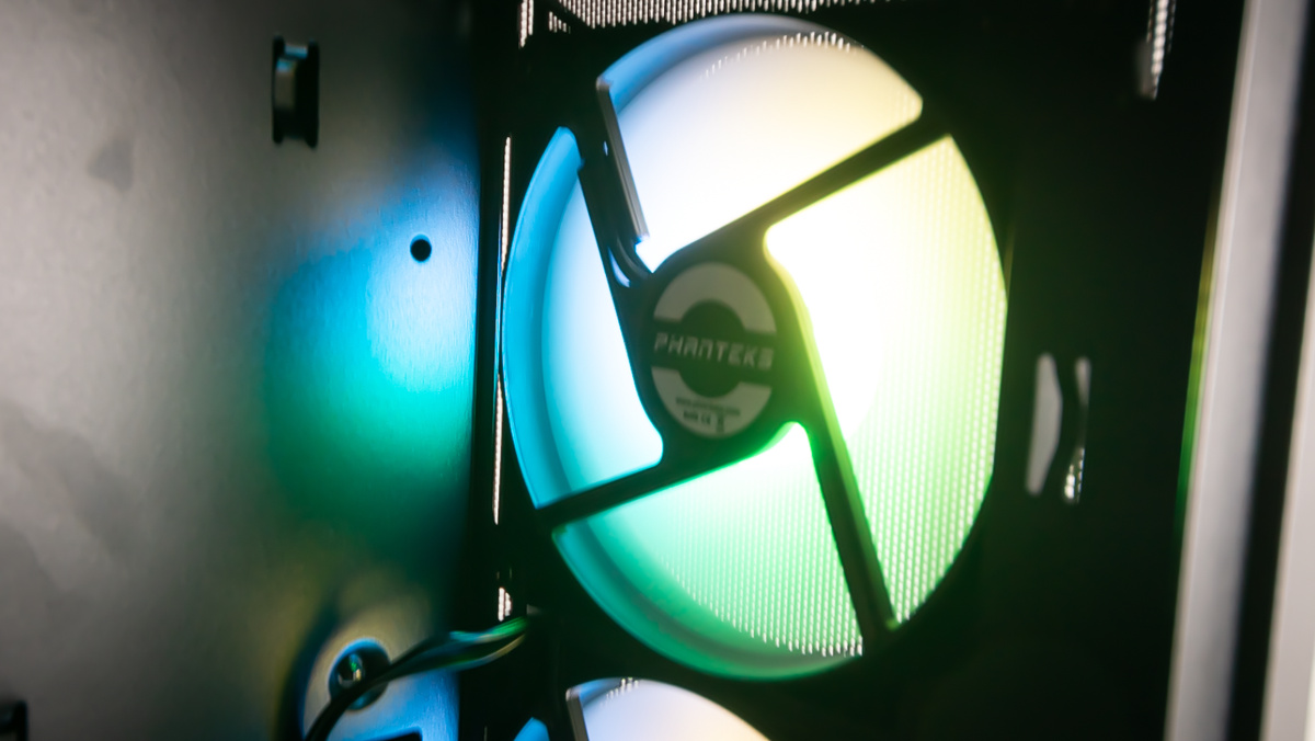 Phanteks Eclipse G360A Review: Affordable Airflow and RGB | Tom's Hardware