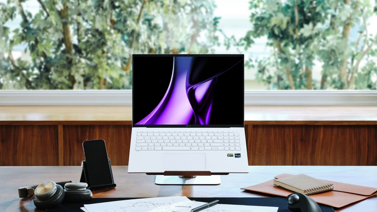 Delightfully light: LG's gram is the super-light laptop that punches ...