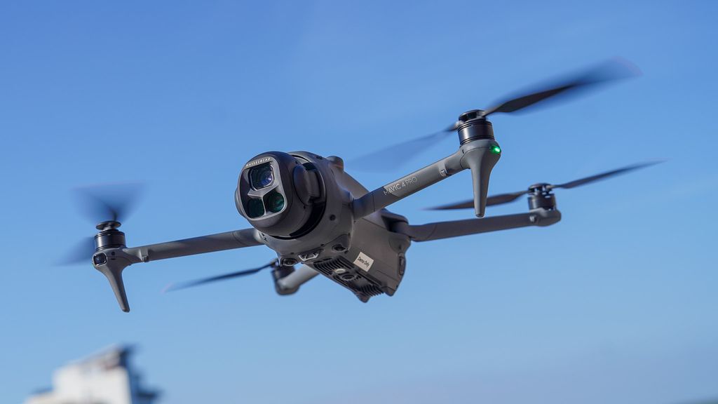 DJI Mavic 4 Pro review: flight test and key upgrades explained | T3
