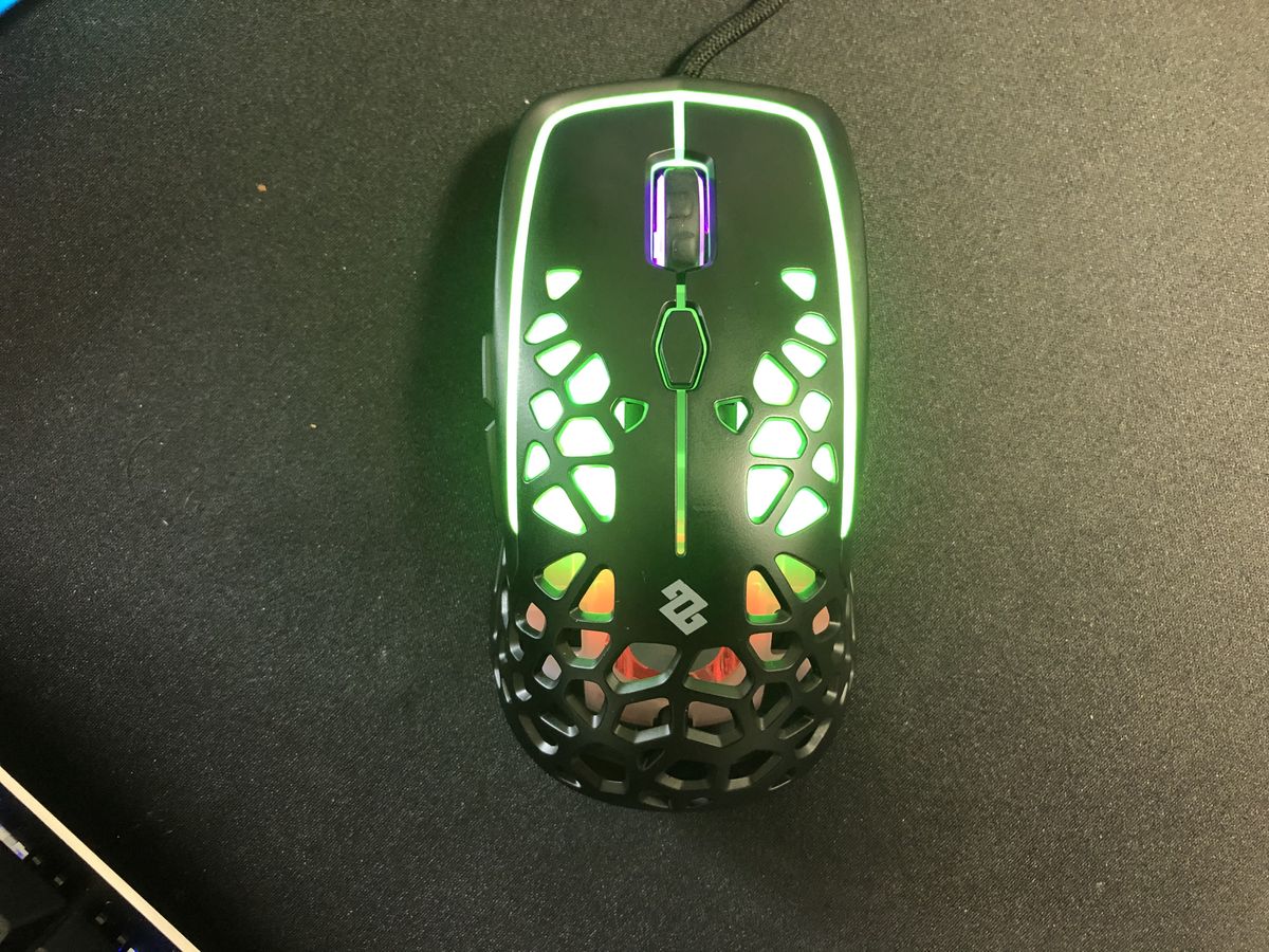 Hands-on, Fan's on: Zephyr's Gaming Mouse Has Air Cooling for Sweaty ...