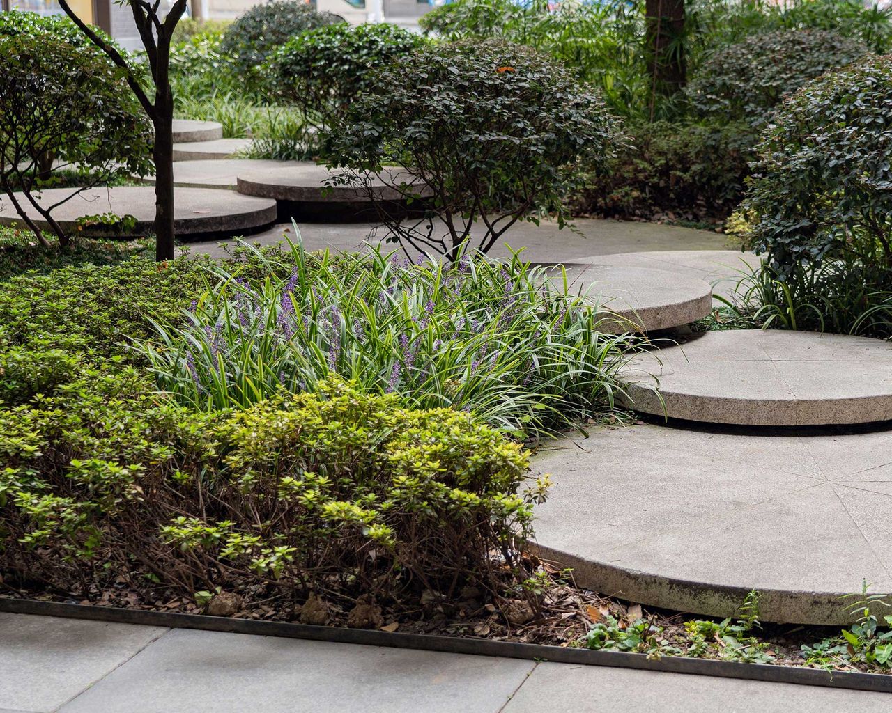 Concrete paving ideas: 12 sturdy and stylish designs | Gardeningetc