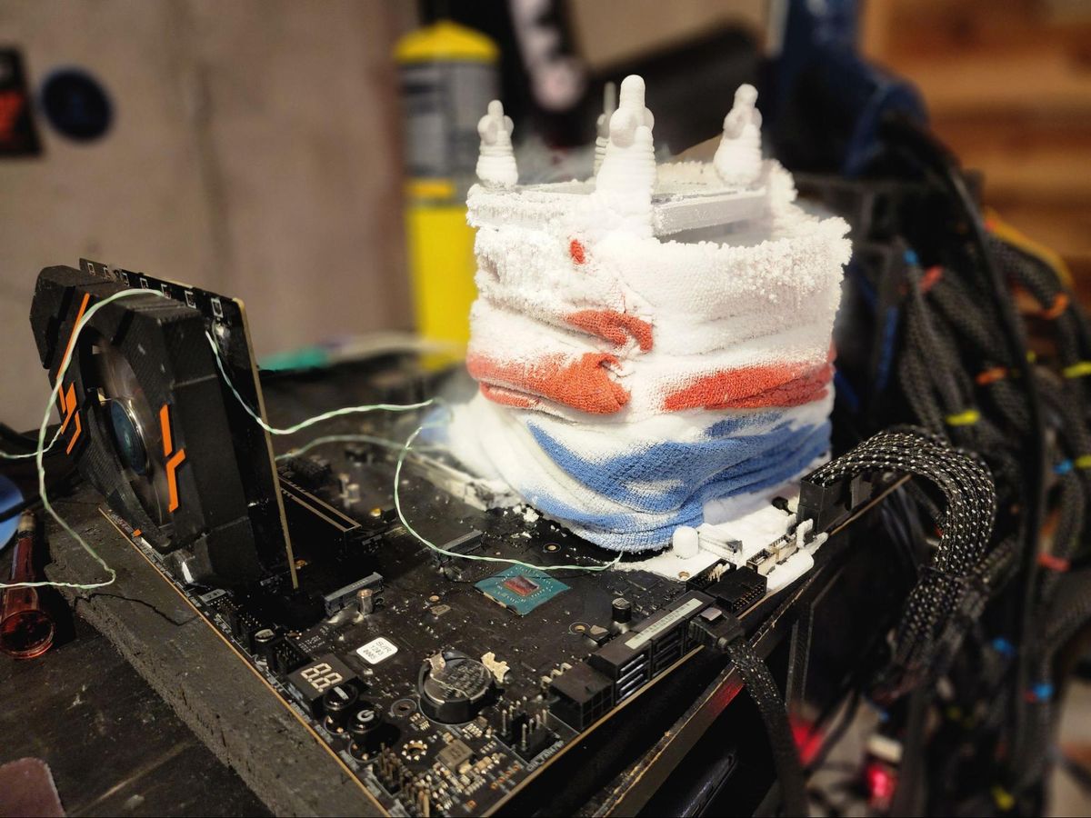 Core i9-12900KS World Record: How I Hit 7.8 GHz on 8 Cores | Tom's Hardware