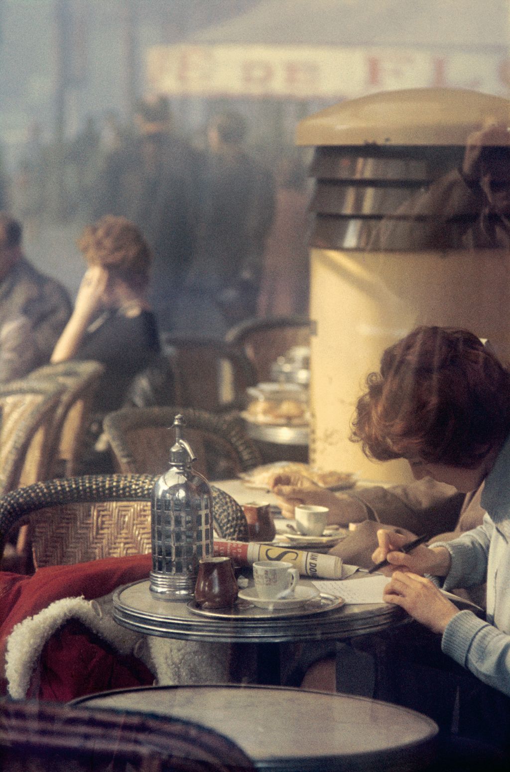 Saul Leiter: Unseen work from pioneer of street photography released in ...