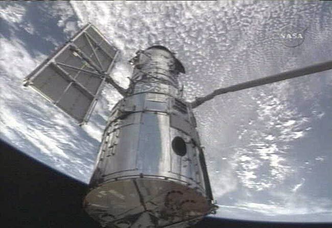 Astronauts Begin Spacewalk Marathon to Fix Hubble | Space