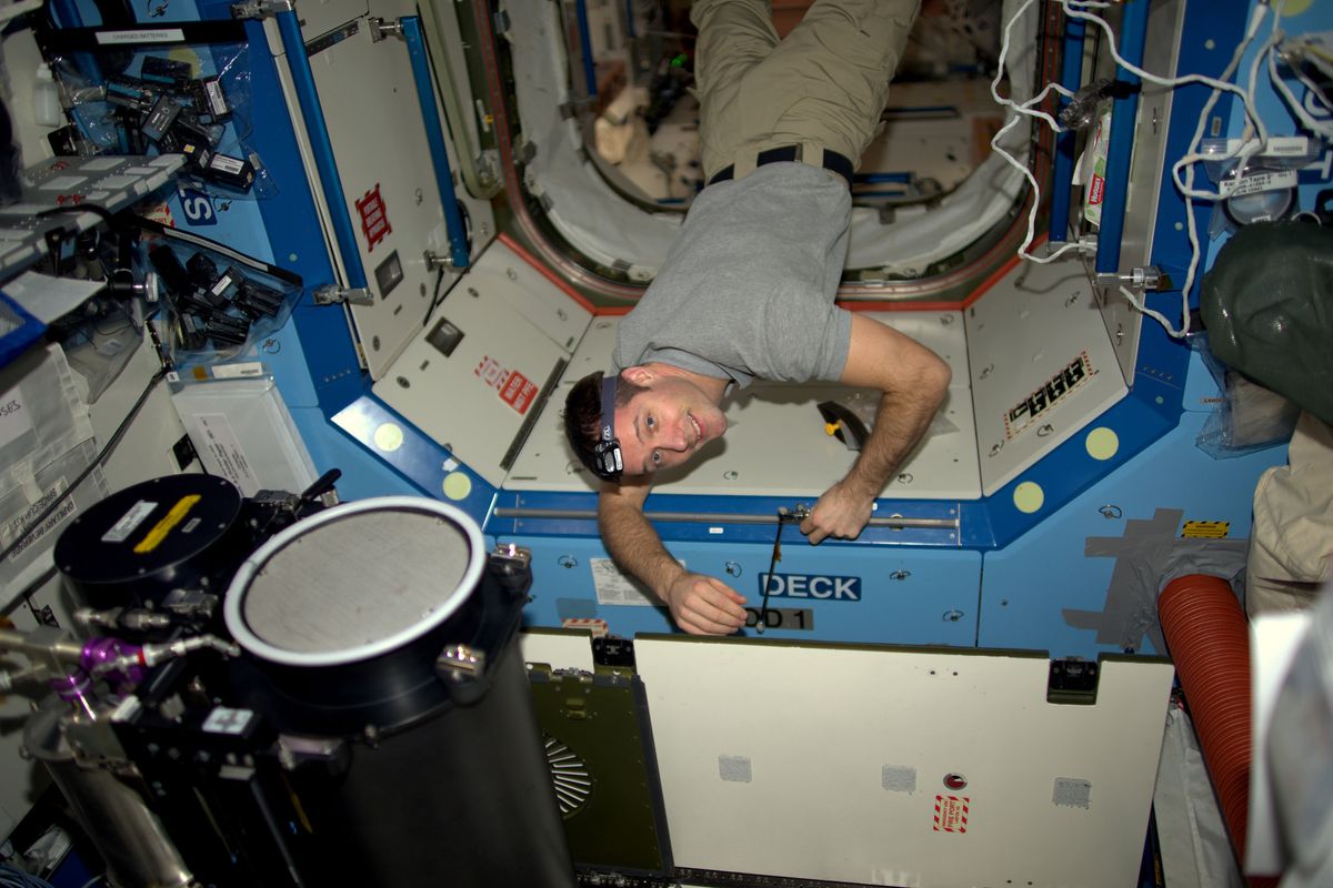 Space Station Photos: Expedition 50 Astronauts in Action: Page 12 | Space