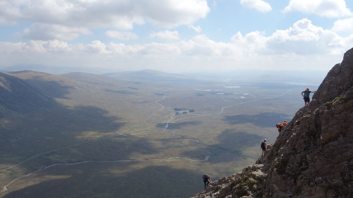 What is 'scrambling' in hiking? We get hands on | Advnture