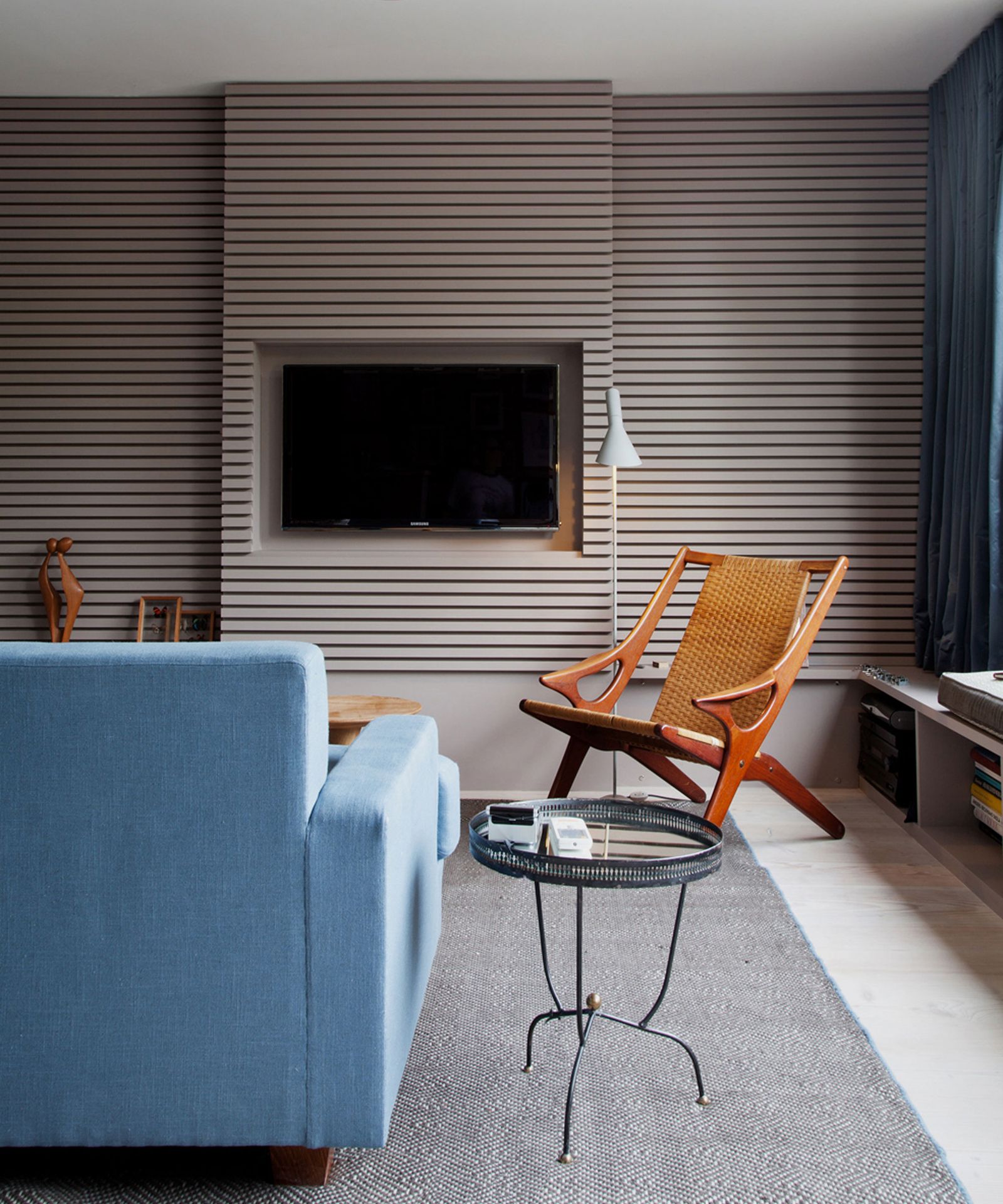 Small living room TV ideas: 10 ways to style a TV in a tiny lounge ...