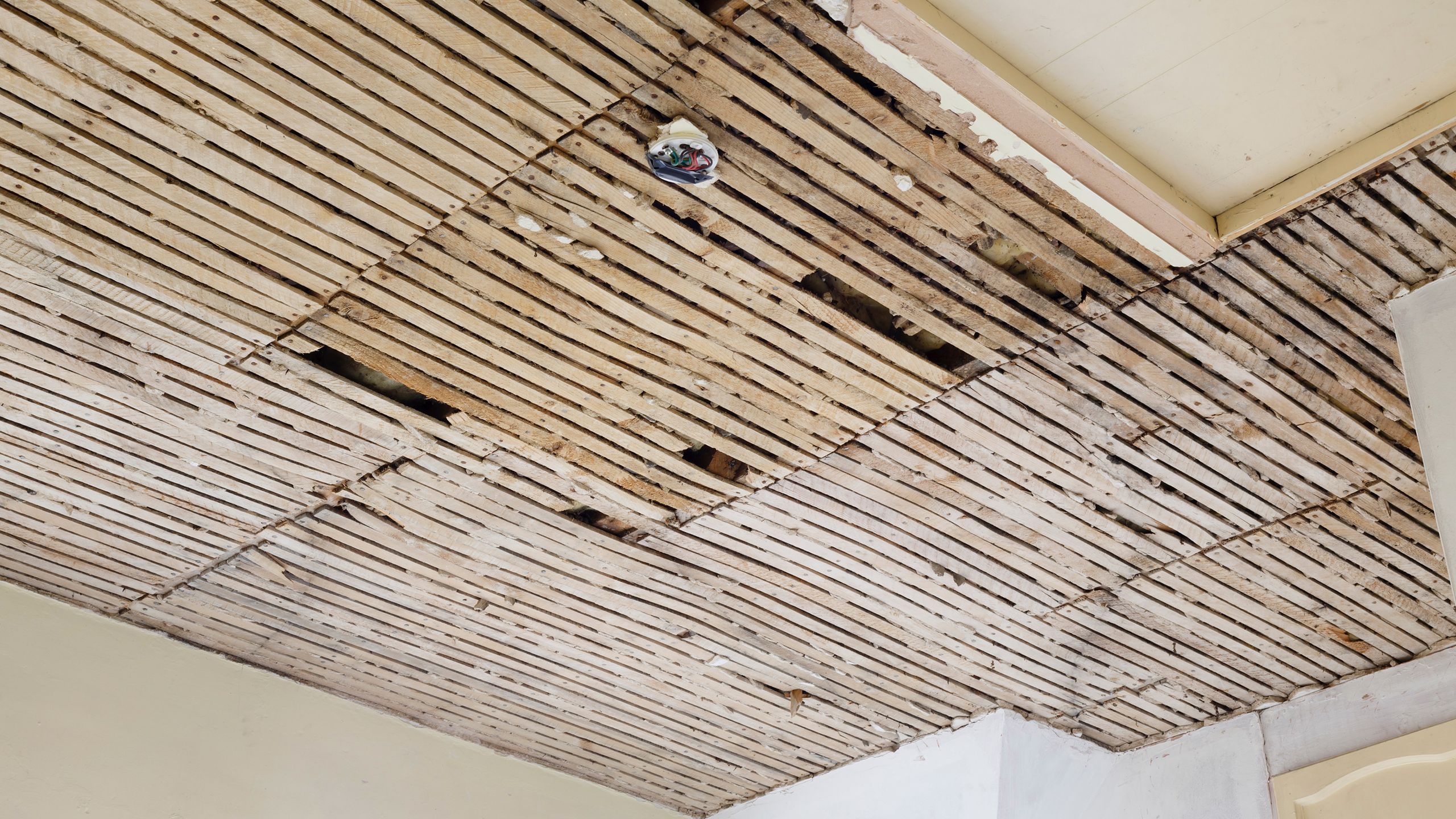 Lath and Plaster Ceilings Explained, Plus Repair and Removal | Homebuilding