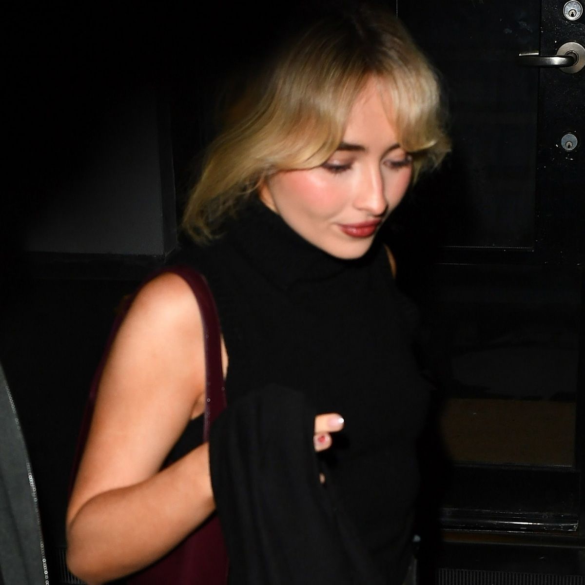 Sabrina Carpenter Wore Fall's Version of Summer's Top Skirt Trend | Who ...