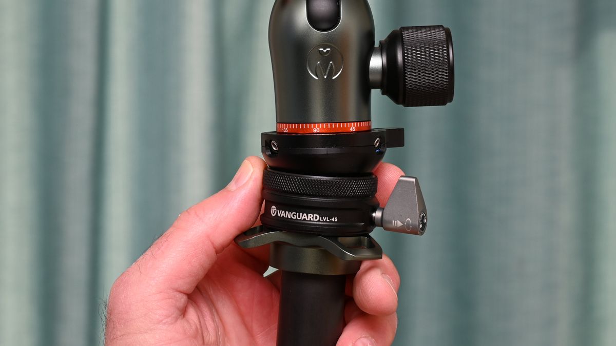 Vanguard LVL Universal Tripod Levelling Adapter review: coming in one ...