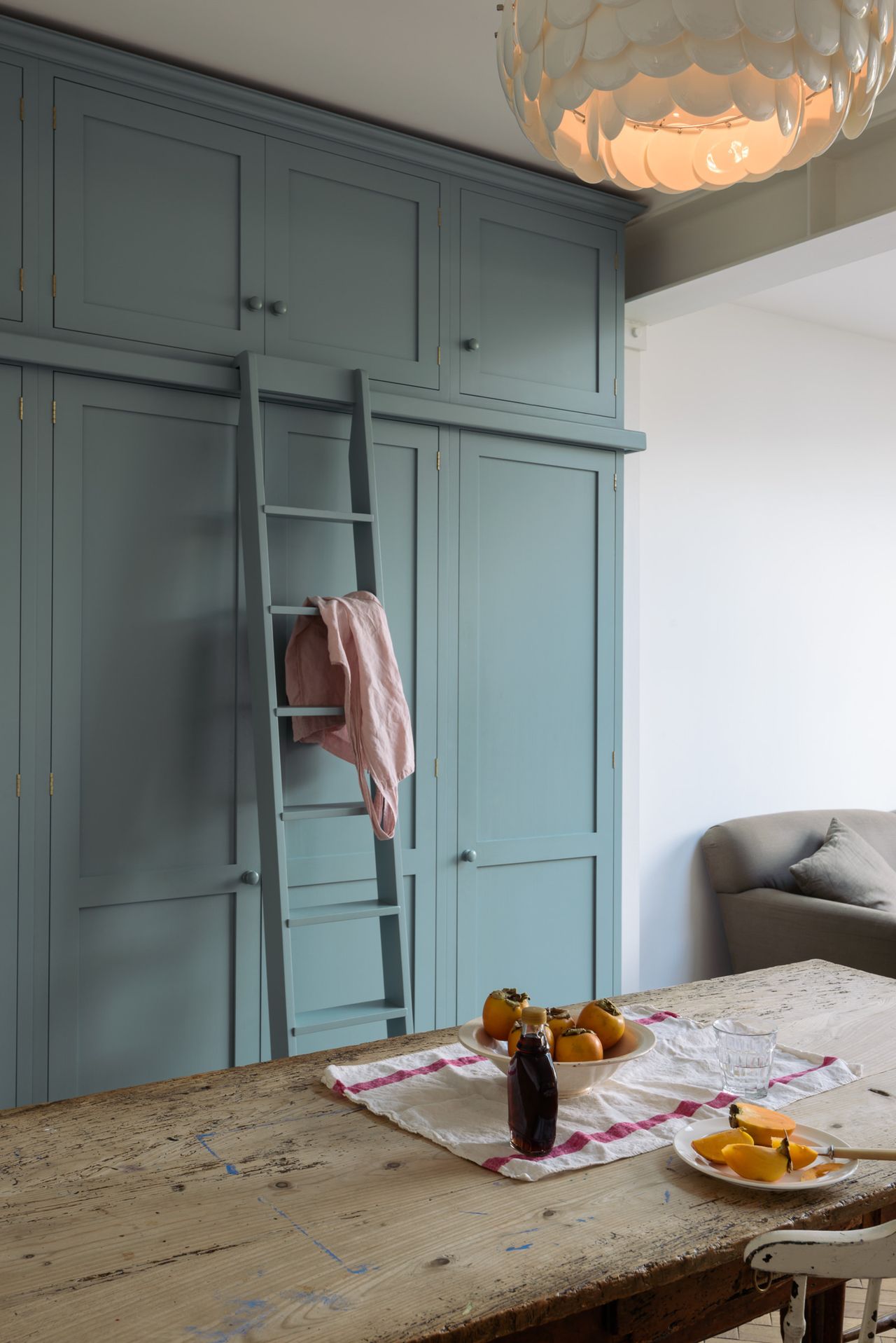 How to Make High Kitchen Cabinets More Accessible — 5 Ways | Livingetc