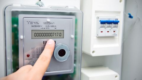 How to take over utilities when you’re moving house | Homebuilding