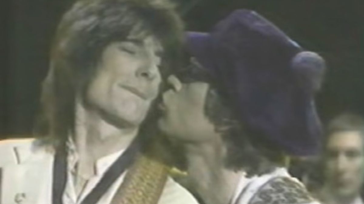 32 Of The Most Memorable Musical Guests In SNL History | Cinemablend