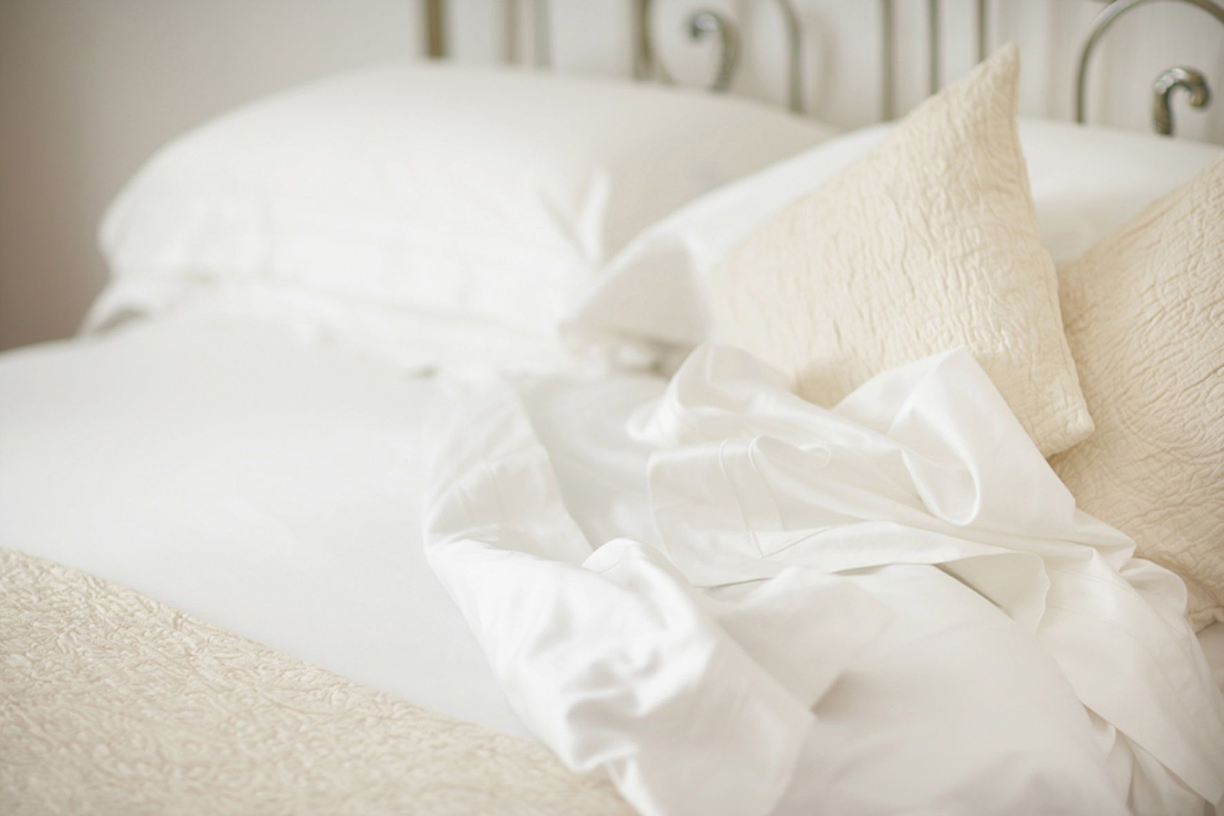 How to get rid of dust mites – 11 ways to destroy them | Real Homes