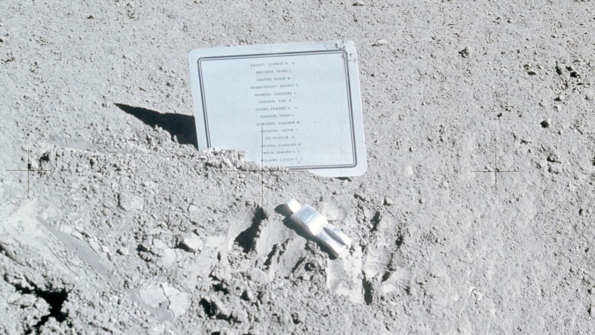 Belgian artist of 'Fallen Astronaut' figurine on the moon dies at 99 ...