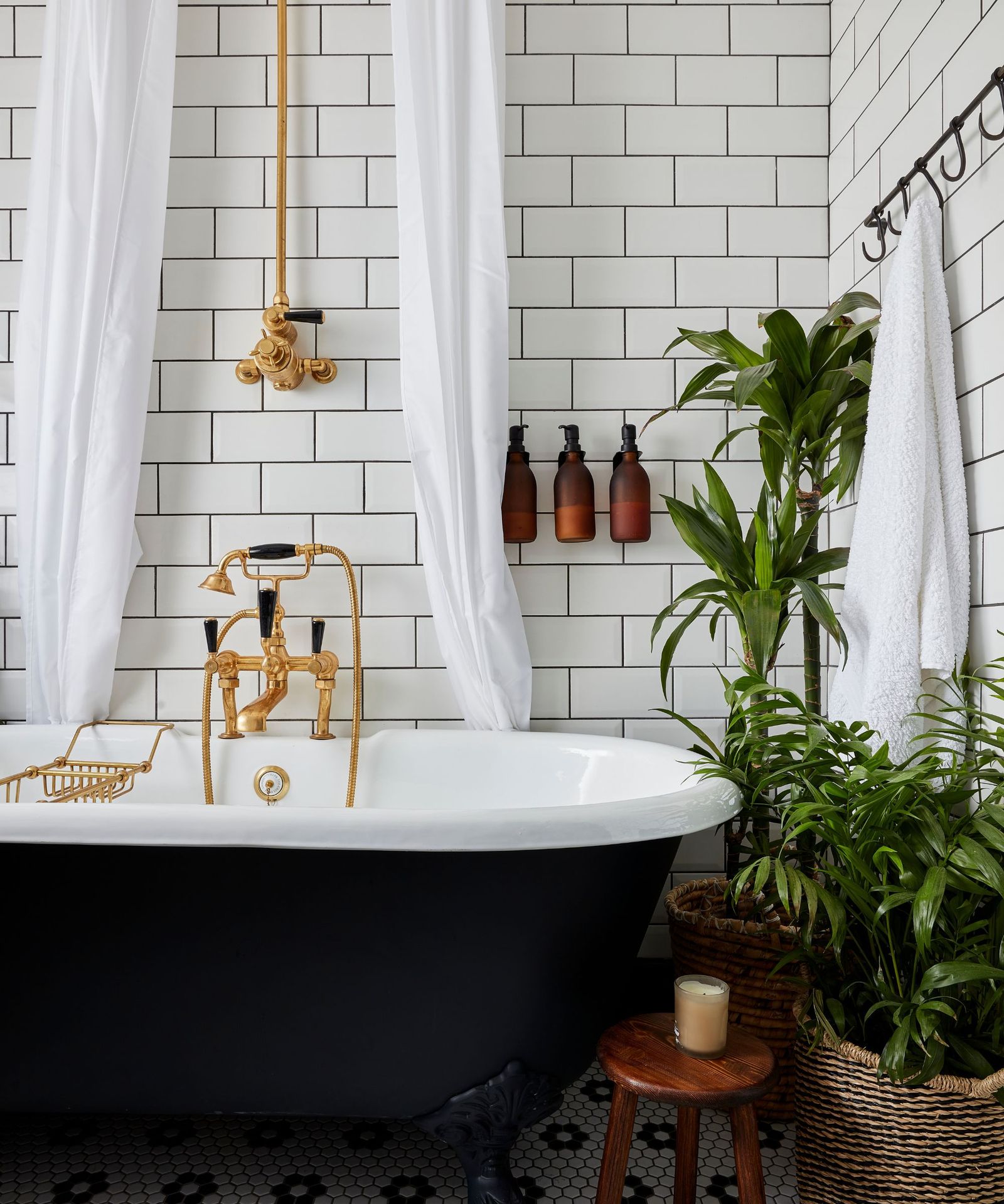 10 small en suite bathroom ideas. Stylish solutions for a small space ...
