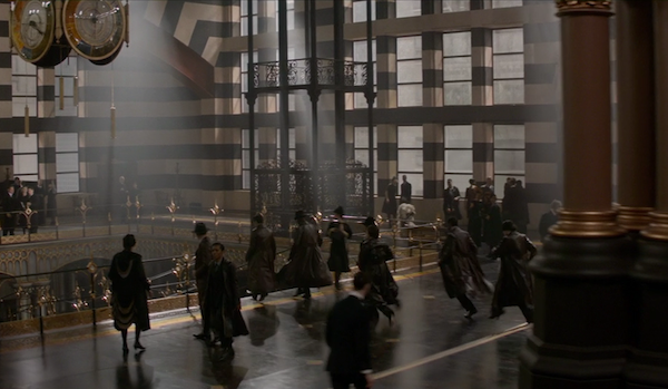 10 Fantastic Things We Learned On The Fantastic Beasts Set | Cinemablend