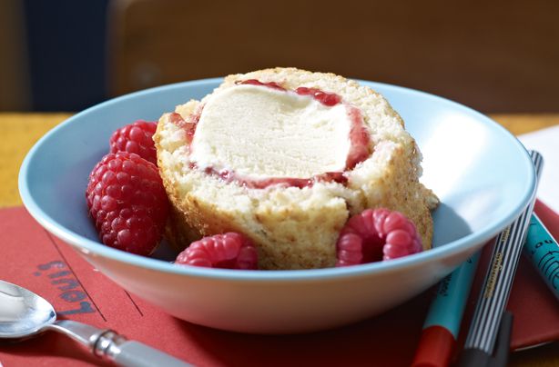 Arctic roll | Dessert Recipes | GoodtoKnow