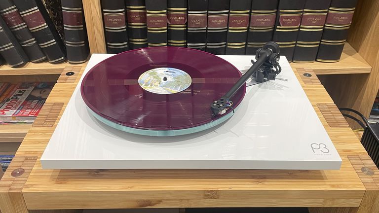 Rega Planar 3/Nd3 review: this turntable and cartridge combination sets ...