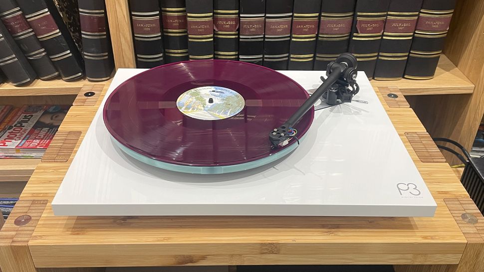 Rega Planar 3/Nd3 review: this turntable and cartridge combination sets ...