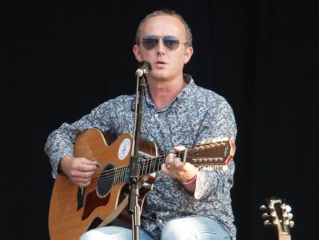 13 best Britpop guitar moments | MusicRadar