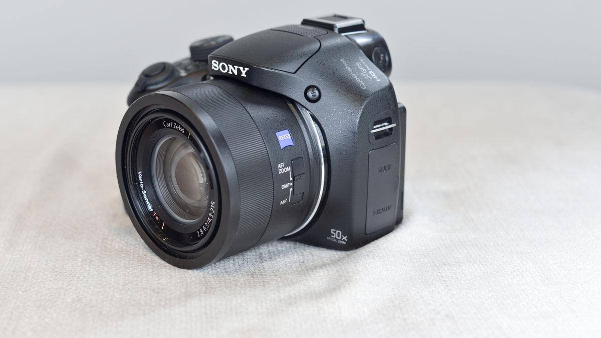 Build quality and handling - Sony HX400V review - Page 2 | TechRadar