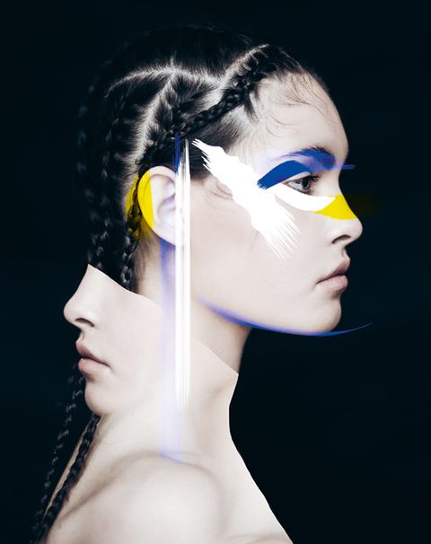 Behind the scenes of a seductive experiment with the female form ...