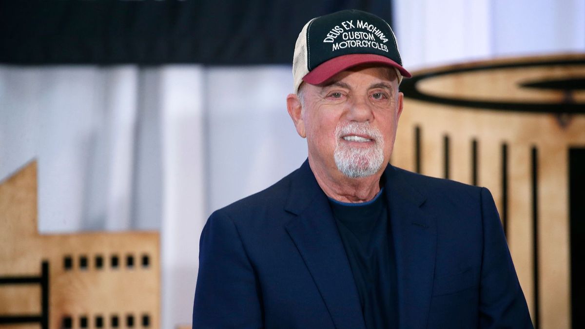 Billy Joel's entryway is inviting thanks to this colorway | Homes and ...