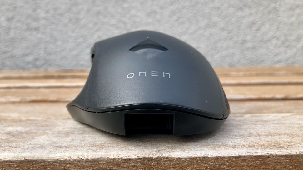 HP Omen Vector Wireless Gaming Mouse Review: Battery Life Champ | Tom's ...
