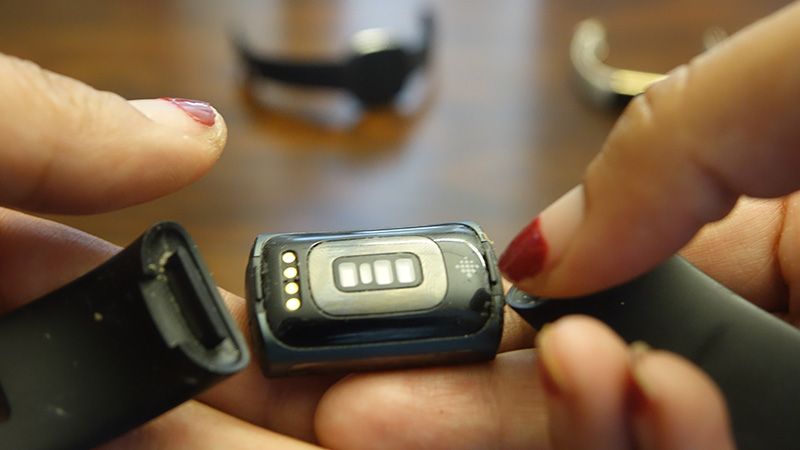 How to change your Fitbit band | Android Central