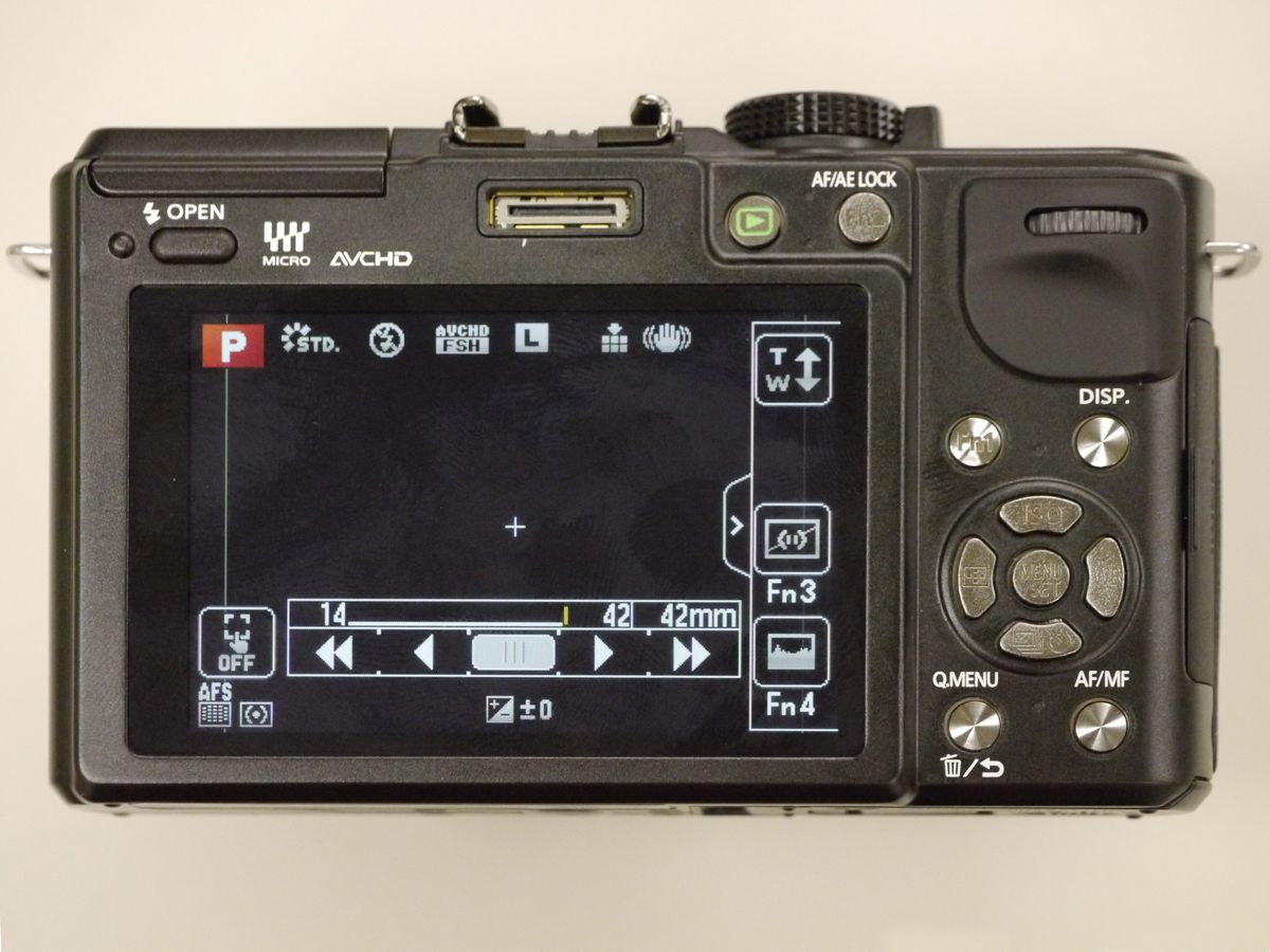 Build quality and handling - Panasonic Lumix DMC-GX1 review - Page 2 ...