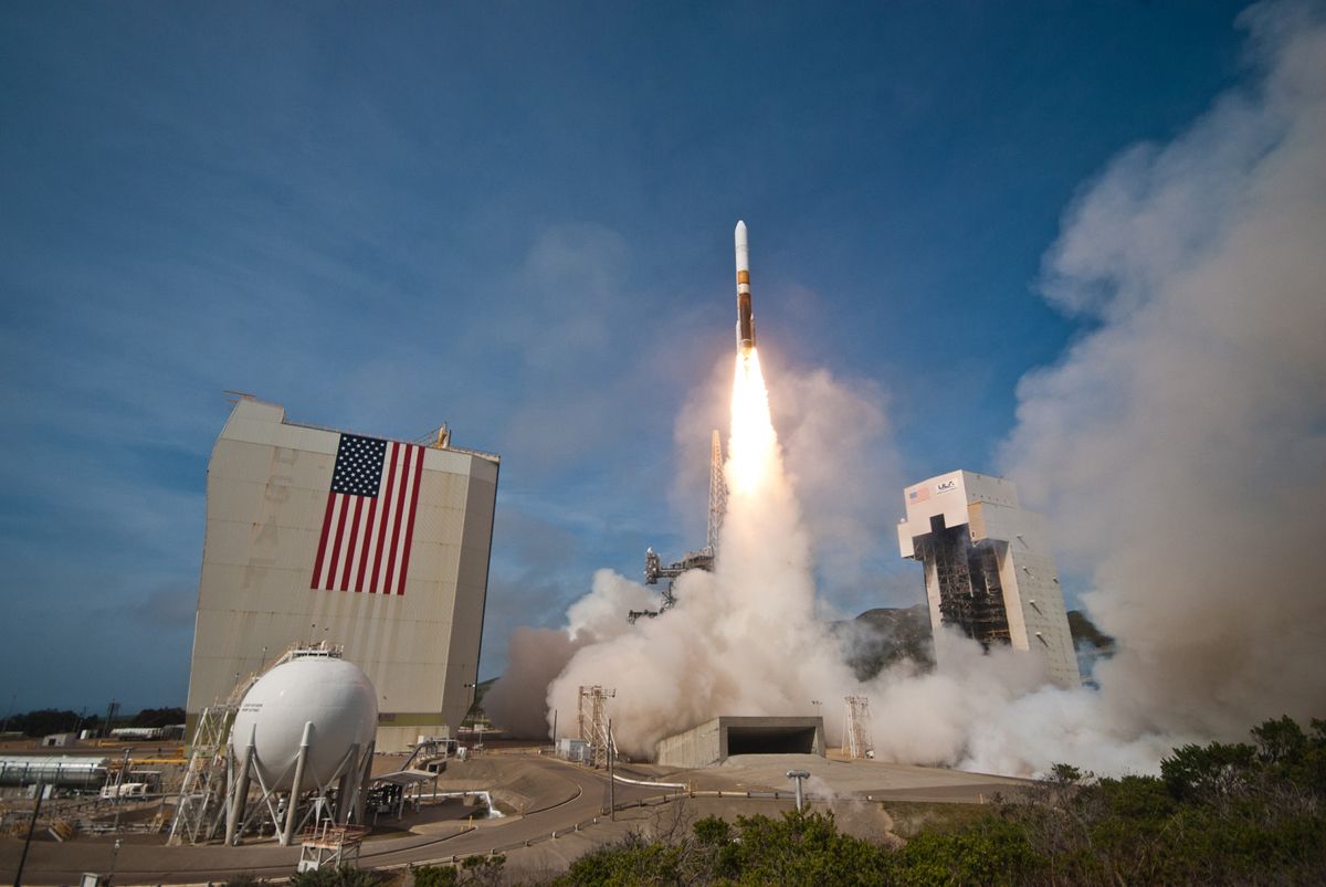 Launch Photos: US Spy Satellite NROL-25 Blasts Off | Space