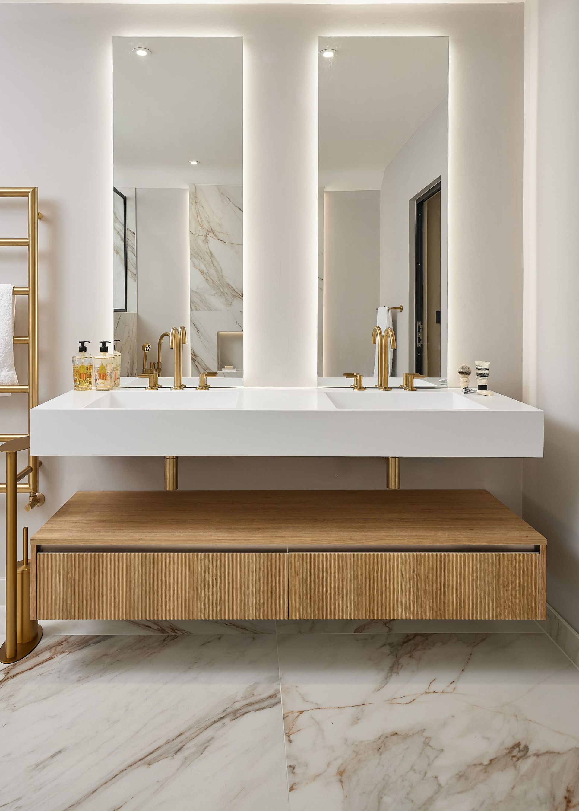 11 Spa Bathroom Lighting Ideas for a More Relaxing Space | Livingetc