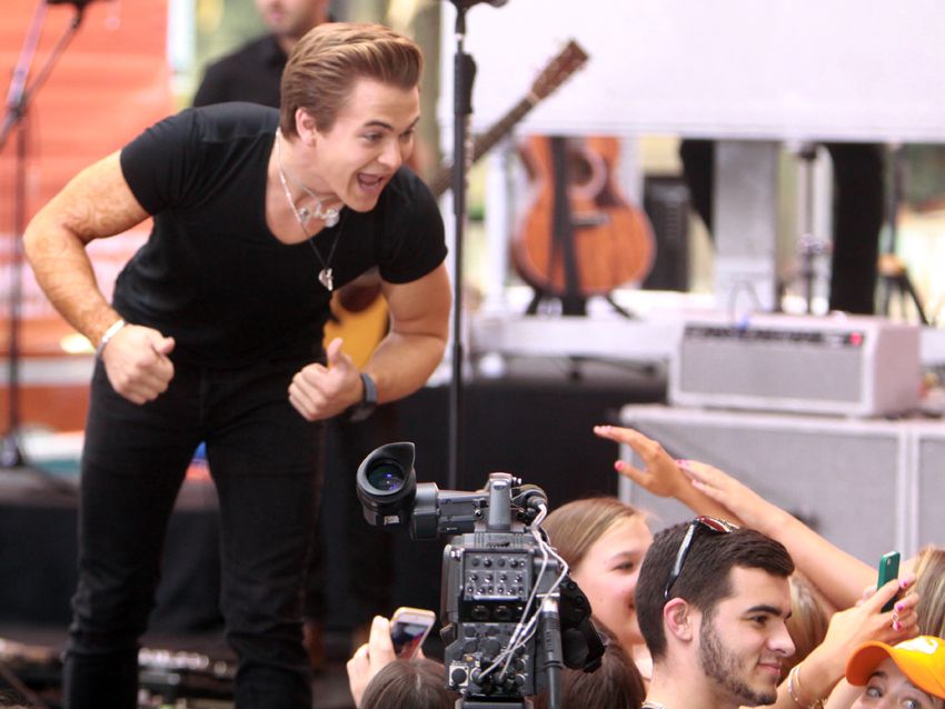 Hunter Hayes talks guitars, demoing and playing with the greats ...