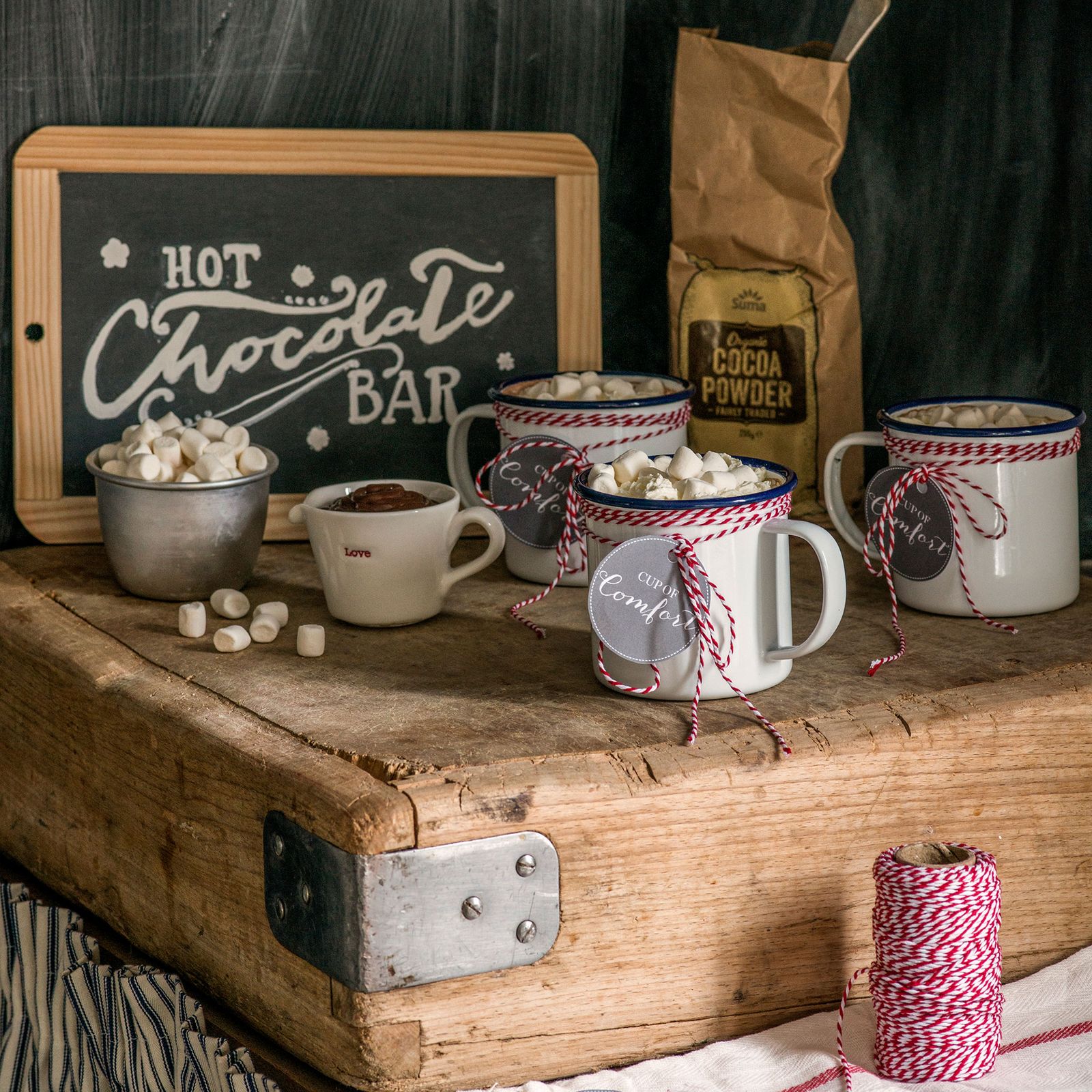 Hot chocolate station ideas for a cosy Christmas | Ideal Home