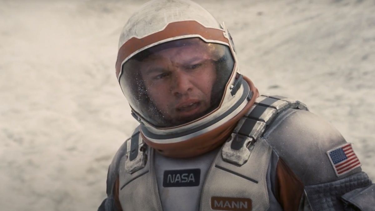 The Hilariously 'Direct' Story Behind Christopher Nolan Pitching Matt ...