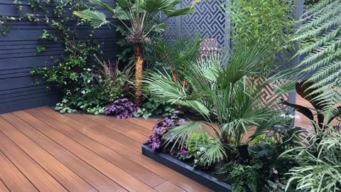 How to make decking non-slip as we wave goodbye to summer | Homebuilding