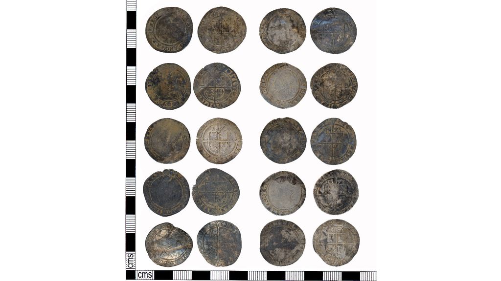 32 stunning centuries-old hoards unearthed by metal detectorists | Live ...