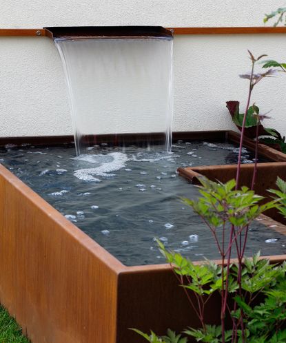 Garden wall water feature ideas: 11 decorative designs | Gardeningetc
