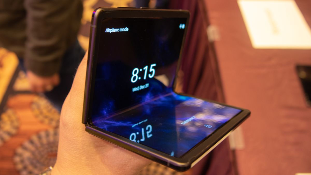 The TCL foldable phone may be the most important smartphone at CES 2020 ...
