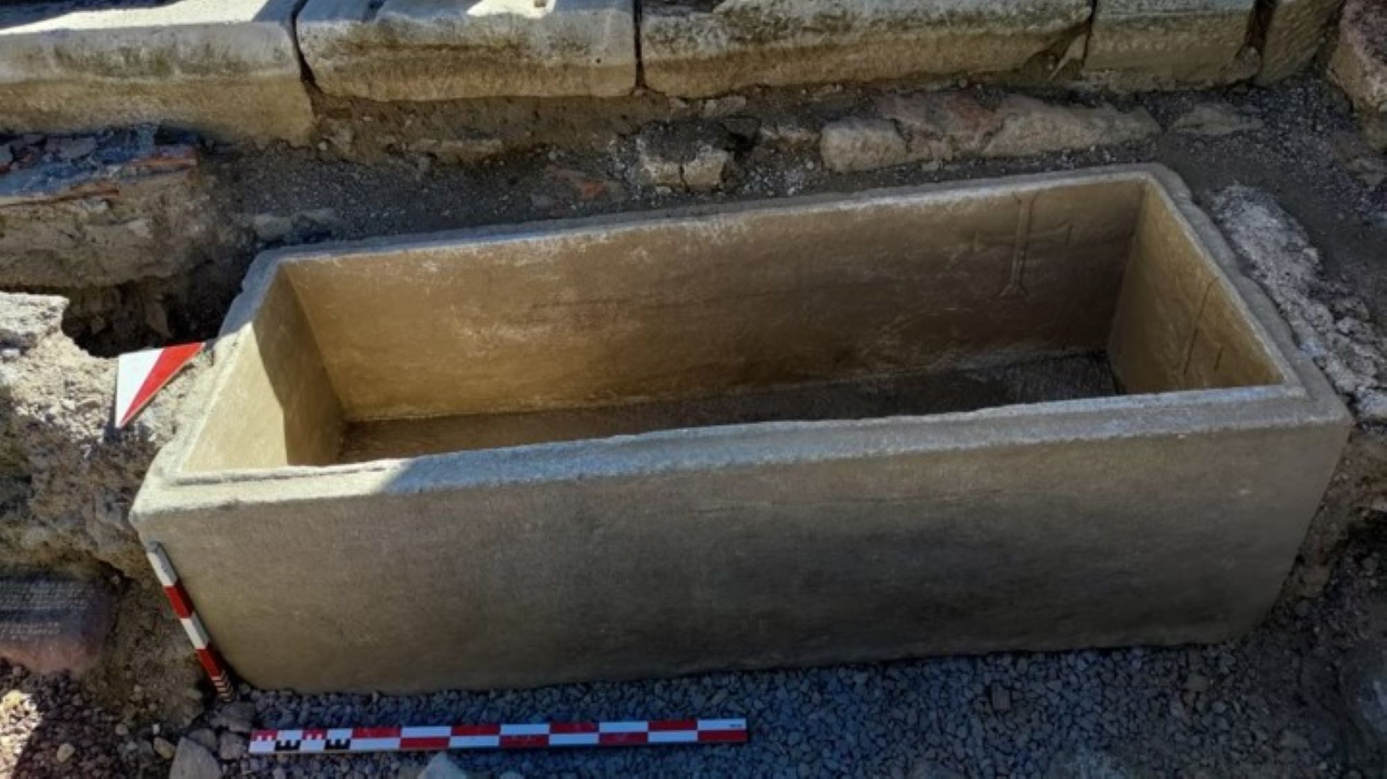 Grand tomb of Roman gladiator found in Turkey actually contains the ...