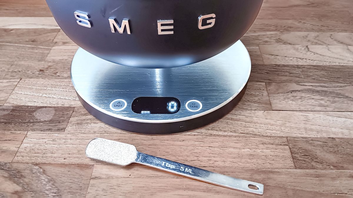 SMEG Contemporary Kitchen Scales review | Tom's Guide