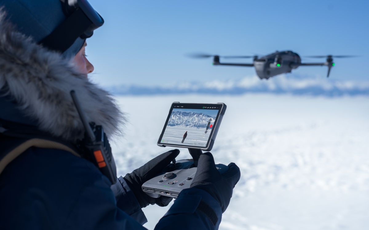 DJI Mavic 4 Pro is world's first drone with a revolutionary "Infinity ...