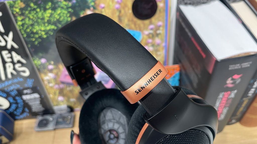 Sennheiser HD 505 review: smooth, detailed, easy-going listen in a ...