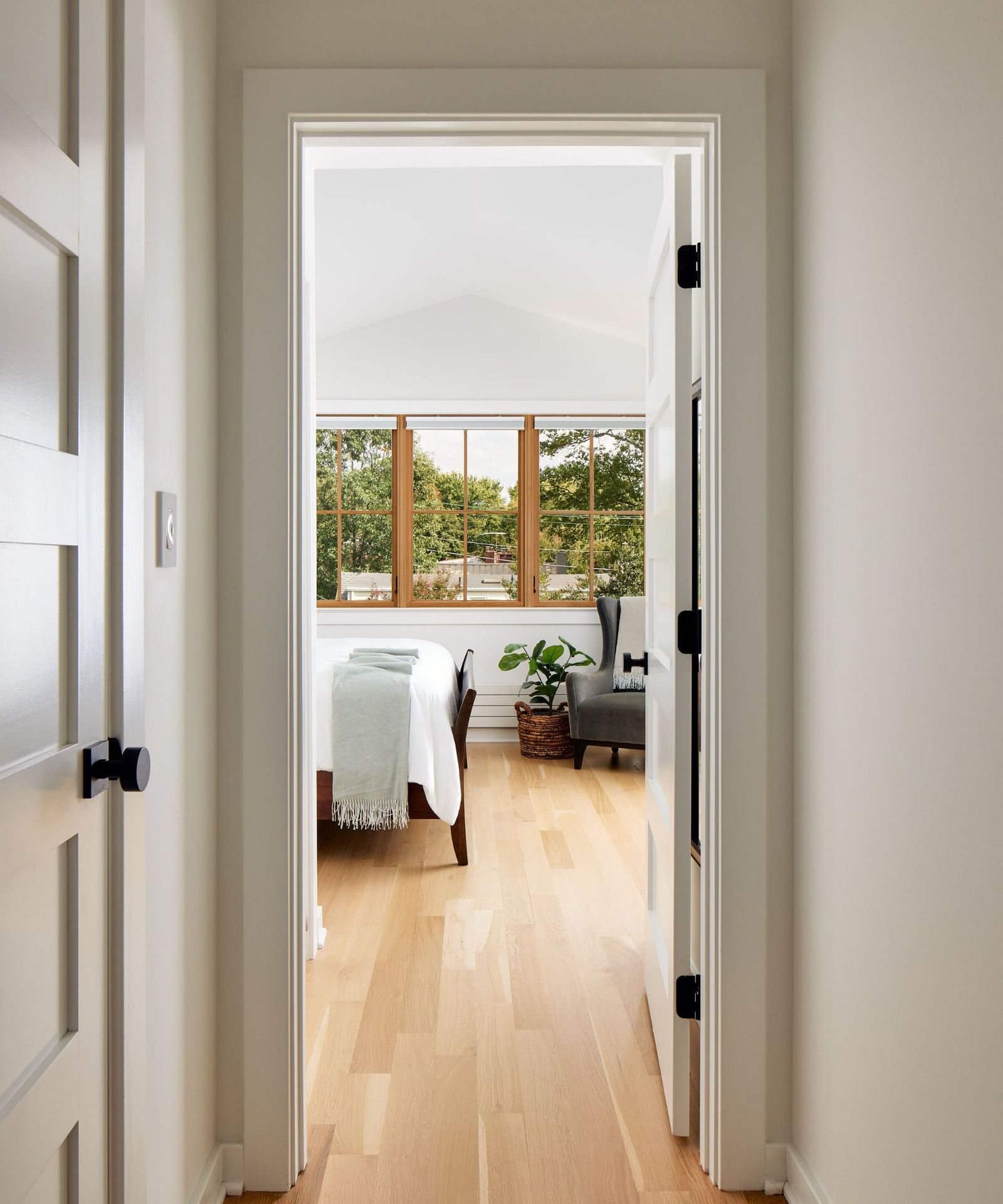 11 best white paints, chosen by interior designers | Homes and Gardens