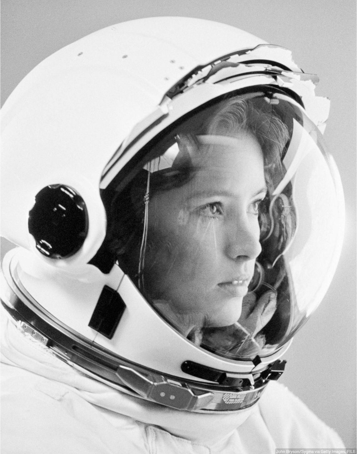 Astronaut's new NASA portrait is a blast from the past: Space photo of ...